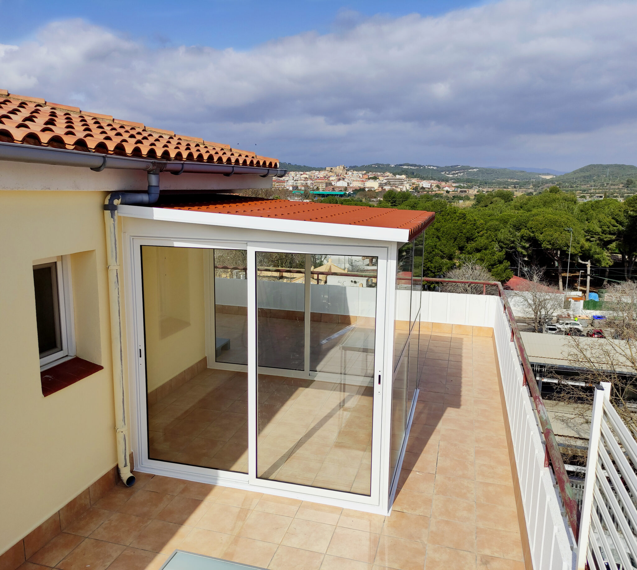 Cerramiento tipo caseta | Carpintería de Aluminio Barcelona